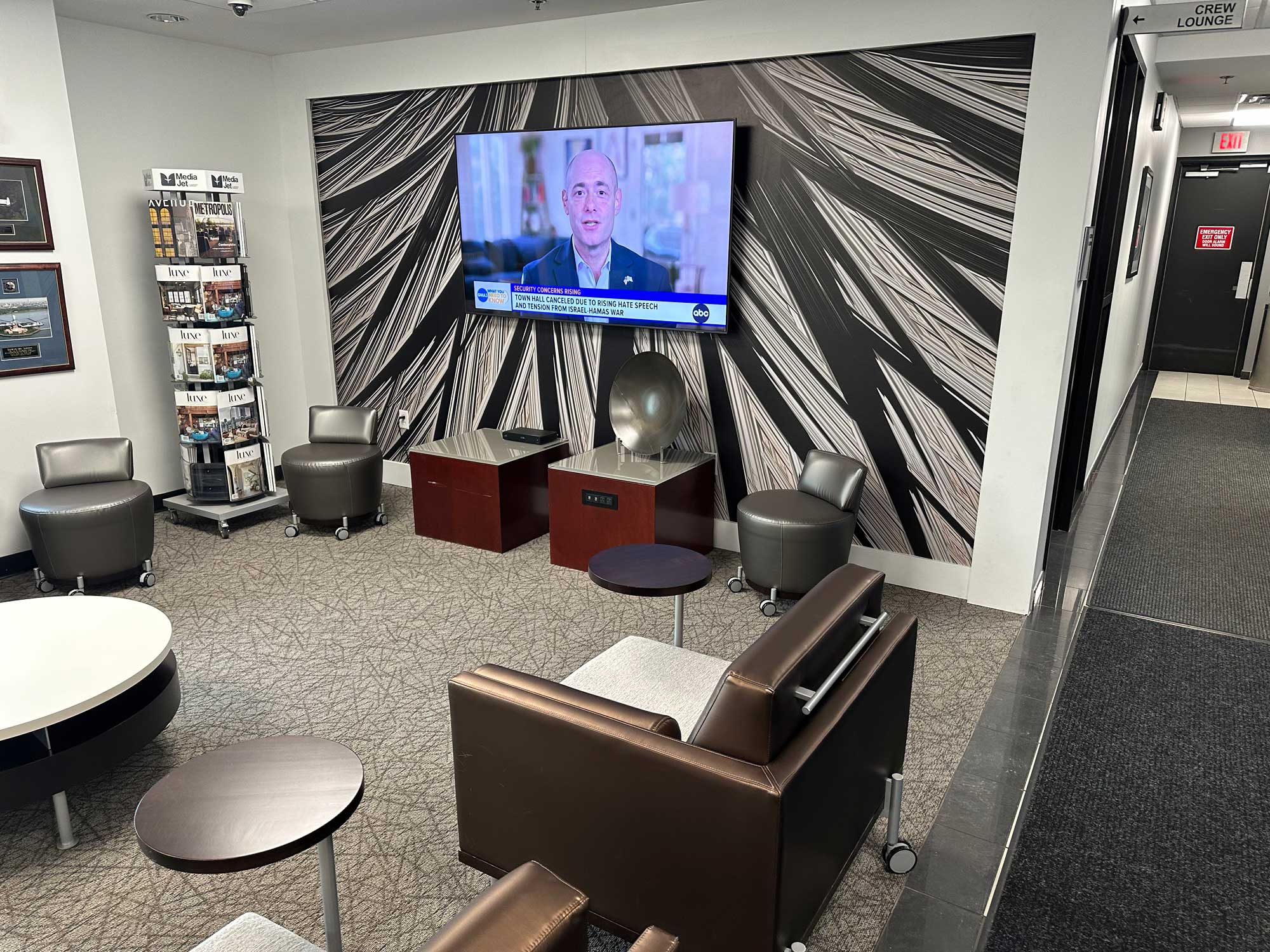 Signature East Terminal Lobby - Heuer & Company